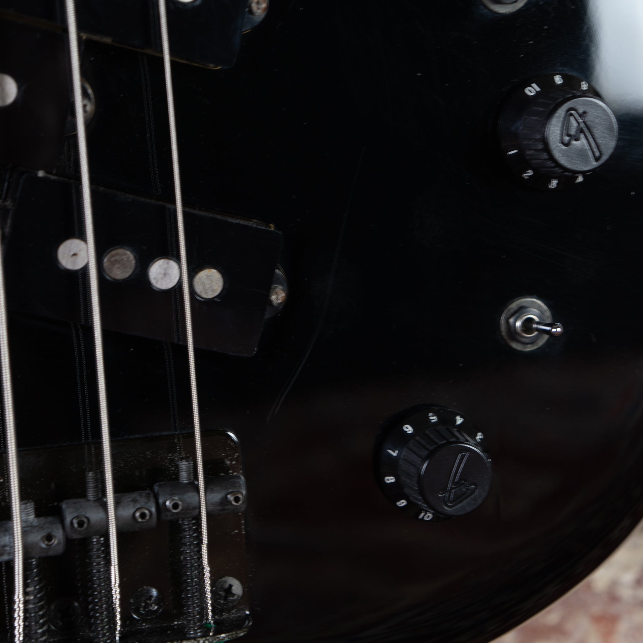 Fender Precision Bass Boxer Series PB-555 1985 Black MIJ Japan ...